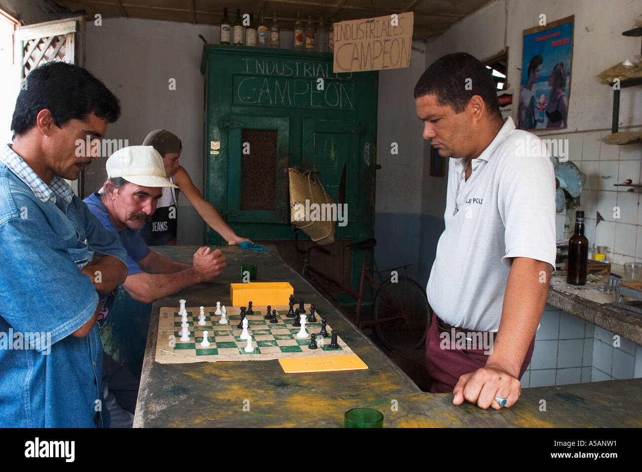 Fidel castro playing chess hi-res stock photography and images - Alamy