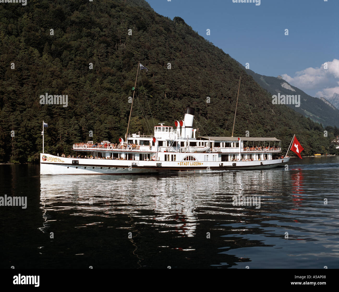 View of a old wooden Swiss paddle steamer on the Vierwaldstattersee ...
