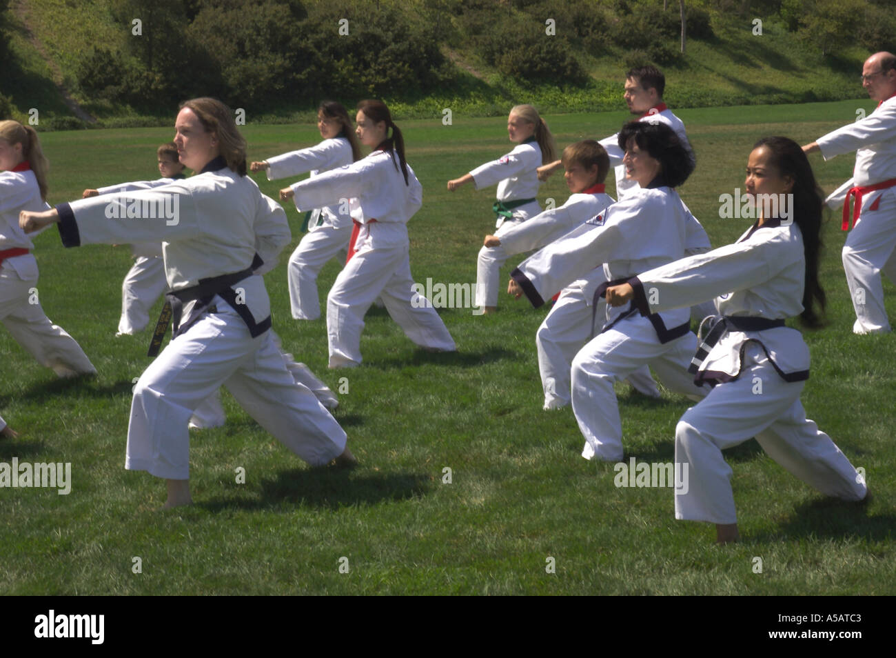 Adult karate class hi-res stock photography and images - Alamy