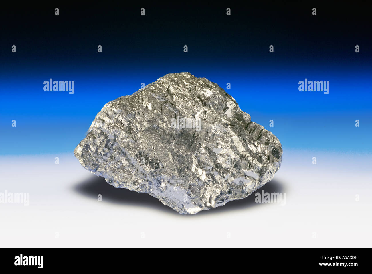 Pure antimony hi-res stock photography and images - Alamy