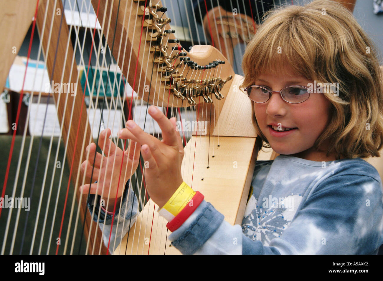 Young Girl Playing Harp National Eisteddfod Wales Stock Photo - Alamy