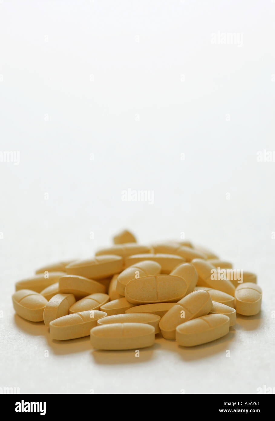 Antihistamine cream hi-res stock photography and images - Alamy