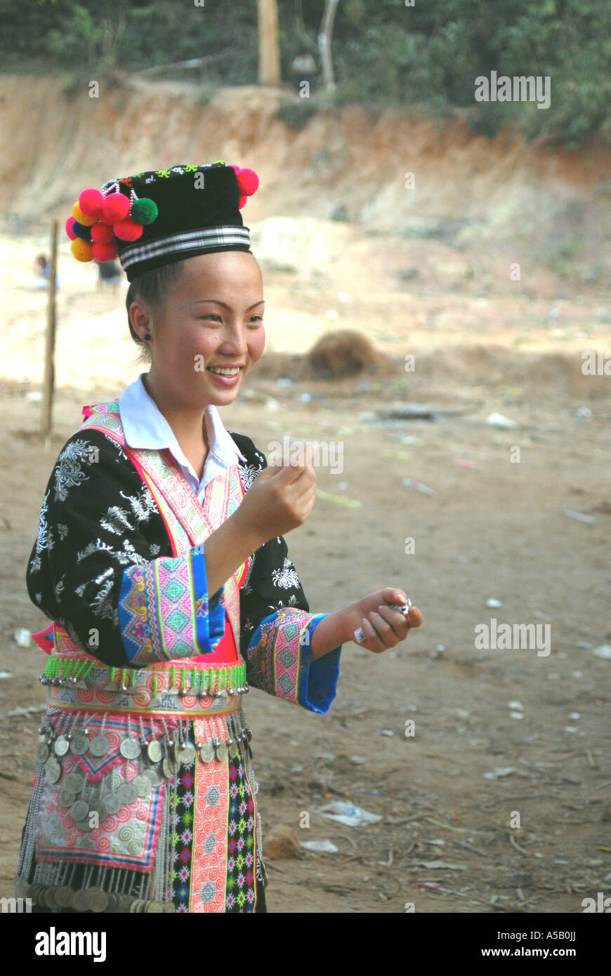 Hmong bride traditional wedding hi-res stock photography and images - Alamy
