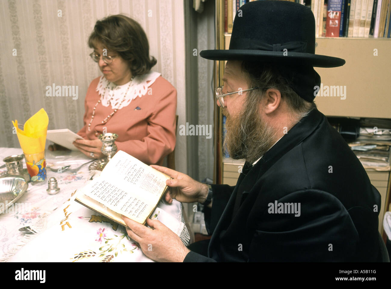 Sabbath blessings and prayers being recited by the Orthodox Jewish ...
