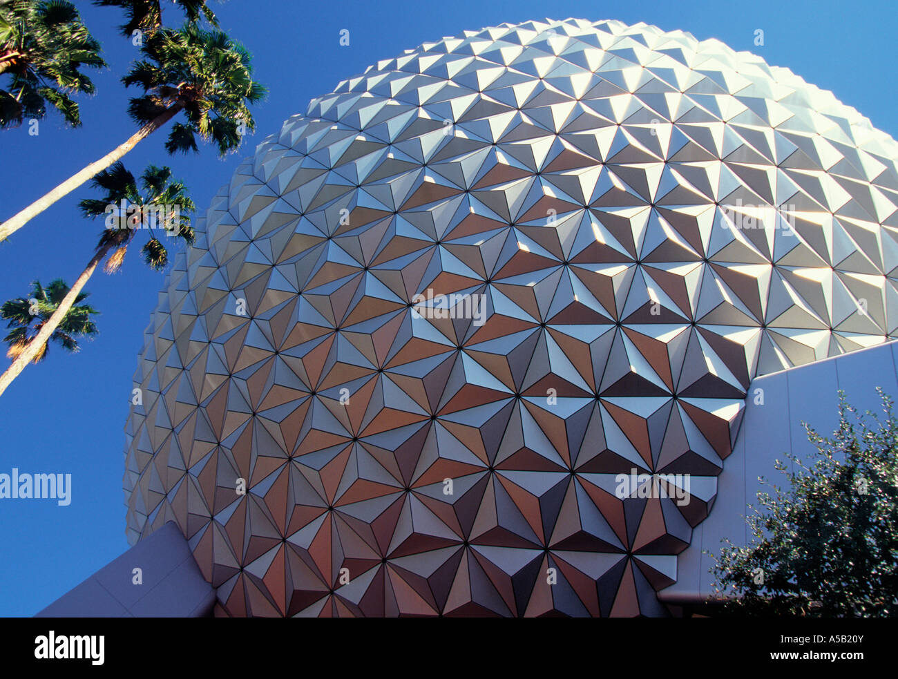 Sphere of epcot center orlando hi-res stock photography and images - Alamy
