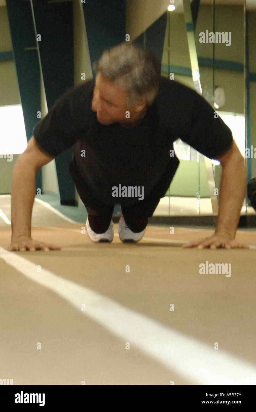 Man doing pushups Stock Photo - Alamy