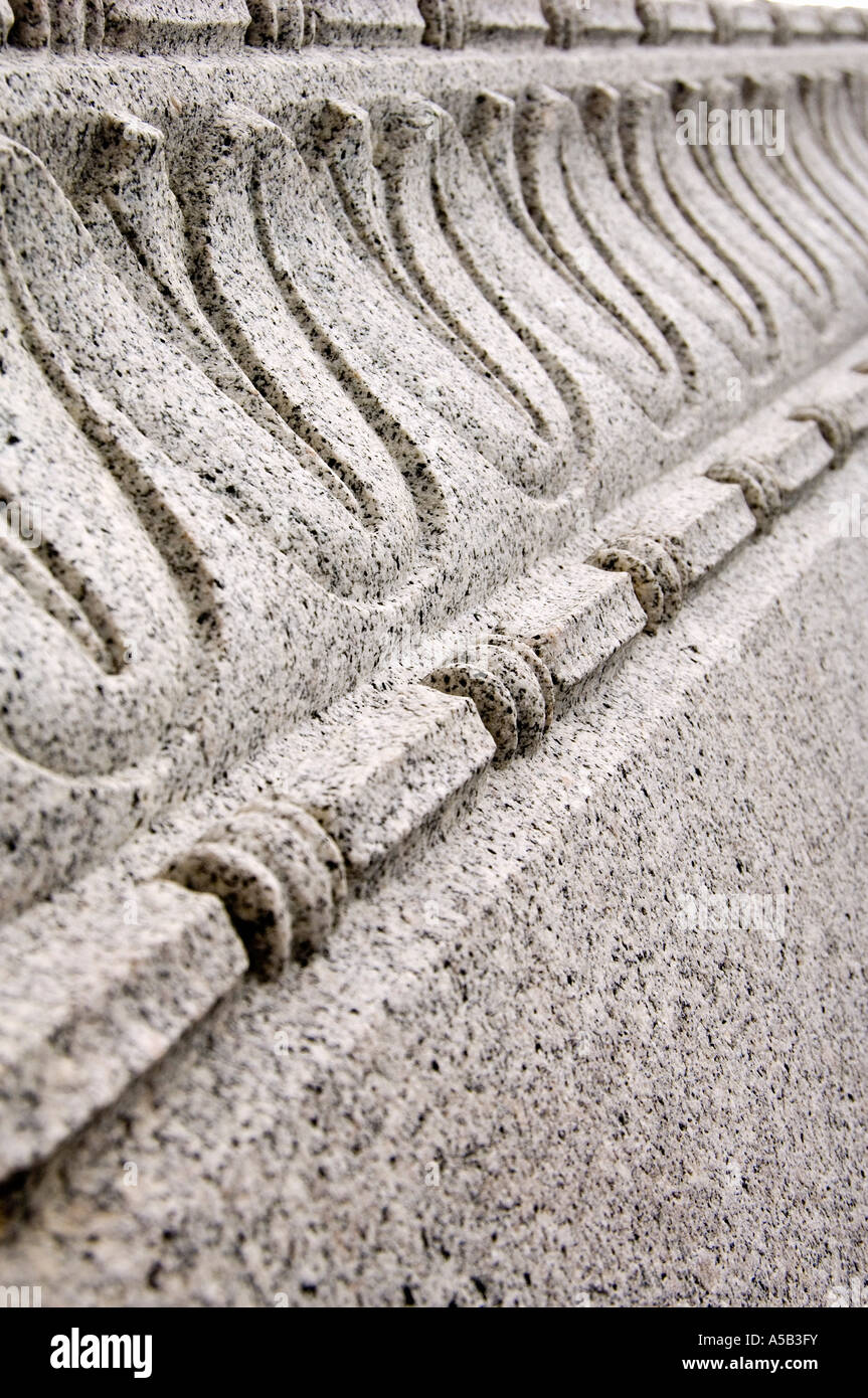 Stone cornice hi-res stock photography and images - Alamy