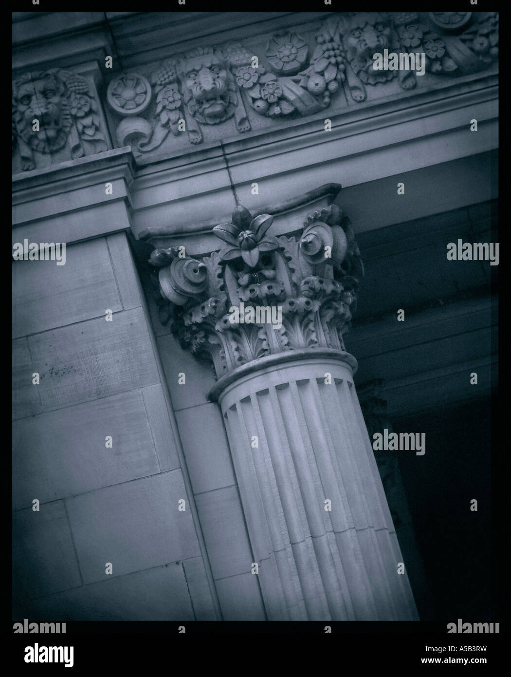 Architectural detail of pillar and cornice Stock Photo - Alamy