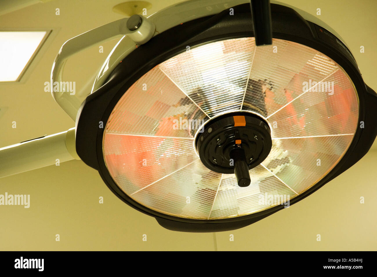 Hospital operating room overhead hi-res stock photography and images ...