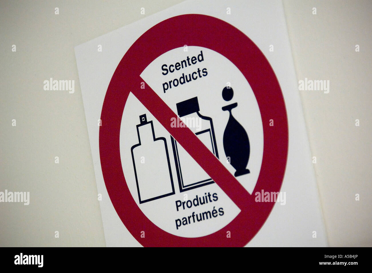 No scented products signage in hospital Stock Photo - Alamy