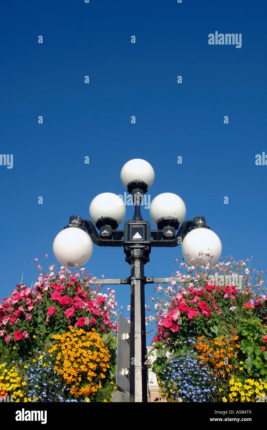 Street light hanging baskets flowers hi-res stock photography and ...