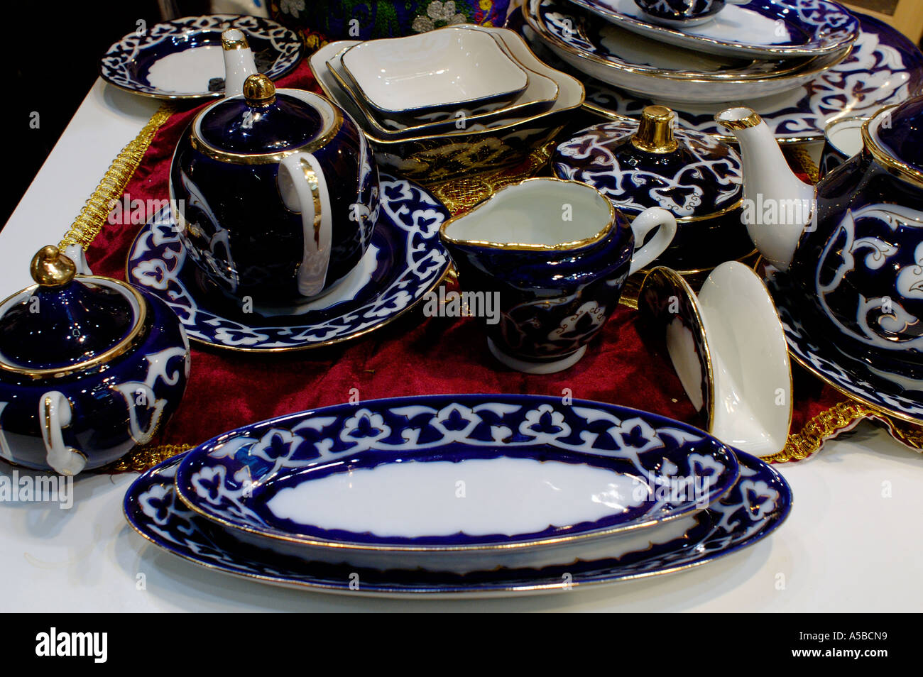 Typical porcelain tableware Uzbekistan Stock Photo - Alamy