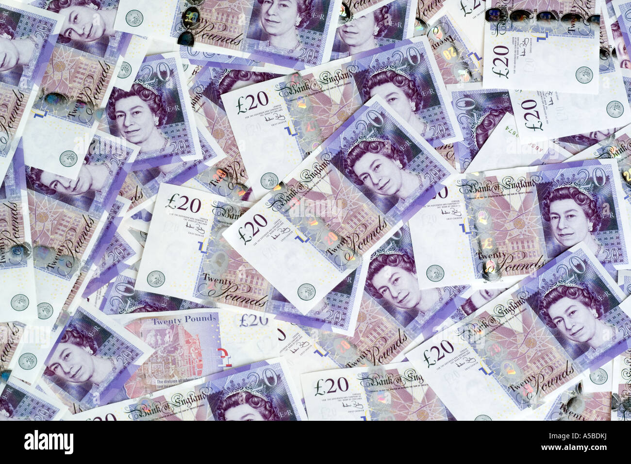 Pile of twenty 20 pound notes new 2007 design Stock Photo - Alamy