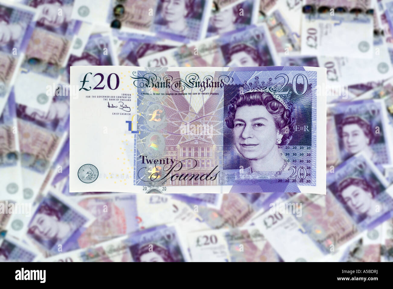 Pile of new 20 pound notes hi-res stock photography and images - Alamy