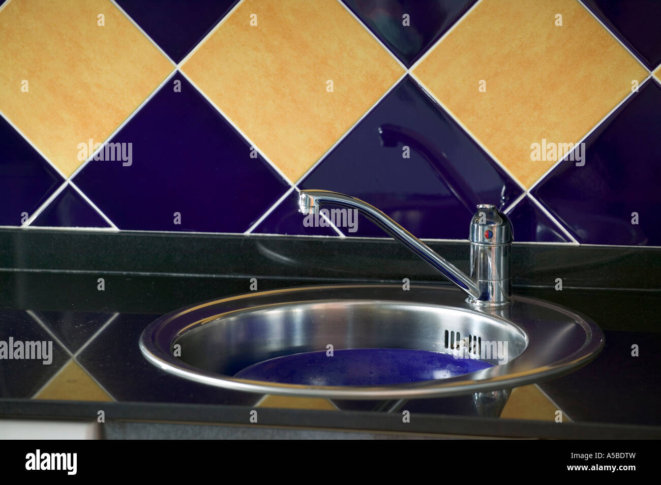 kitchen sink and tap Stock Photo - Alamy