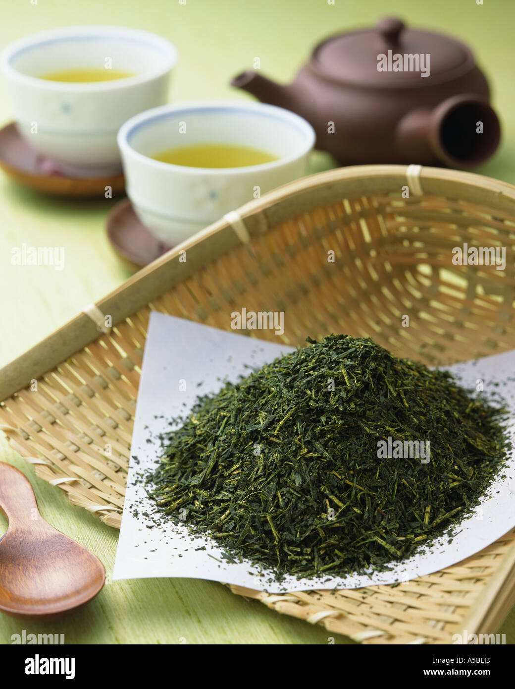 Green tea leaves Stock Photo - Alamy