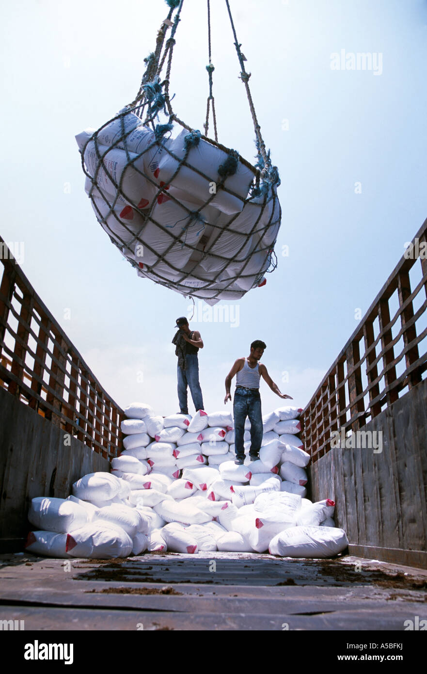 Lorry men sack hi-res stock photography and images - Alamy