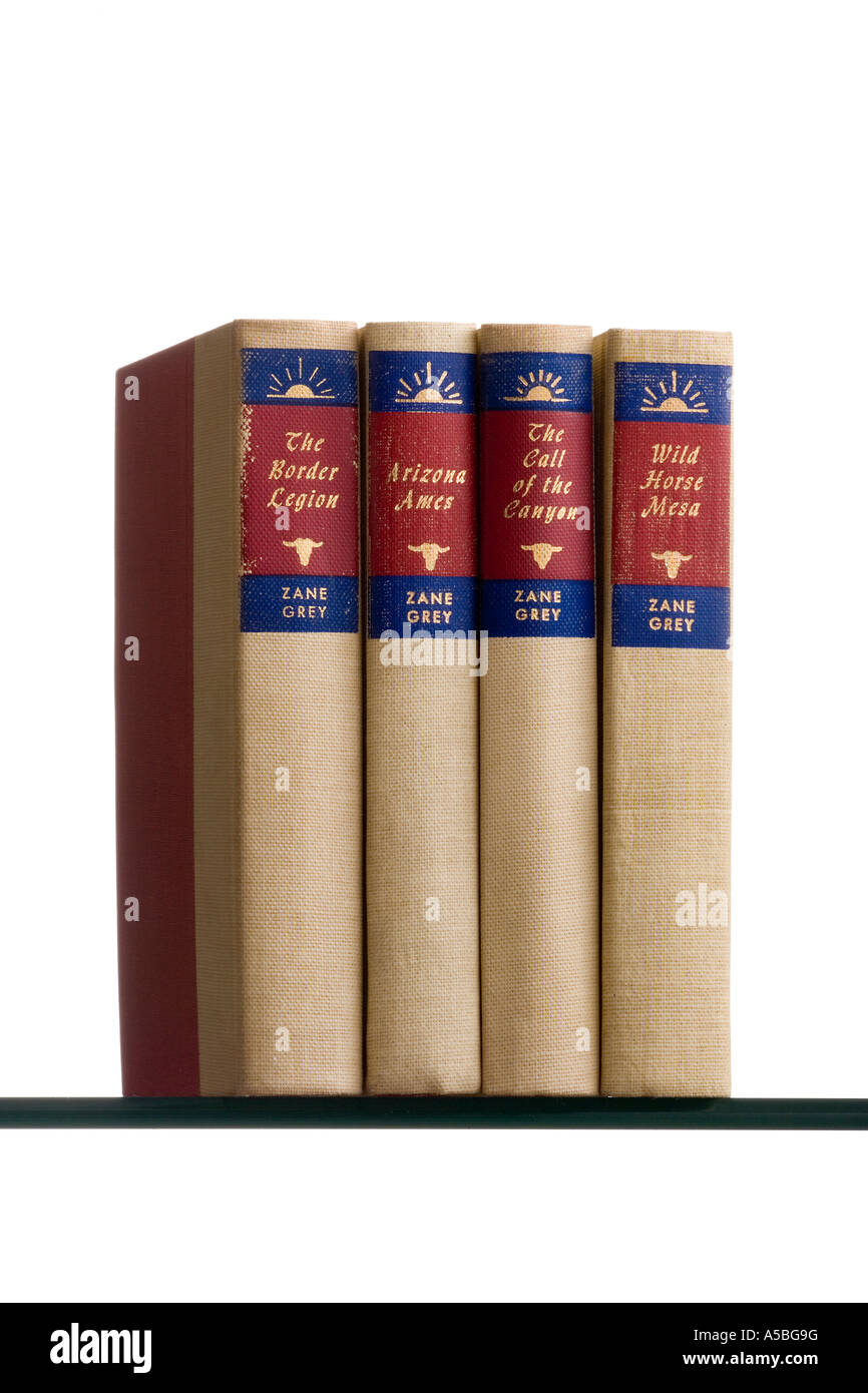 Shelf of books Cut Out Stock Images & Pictures - Alamy