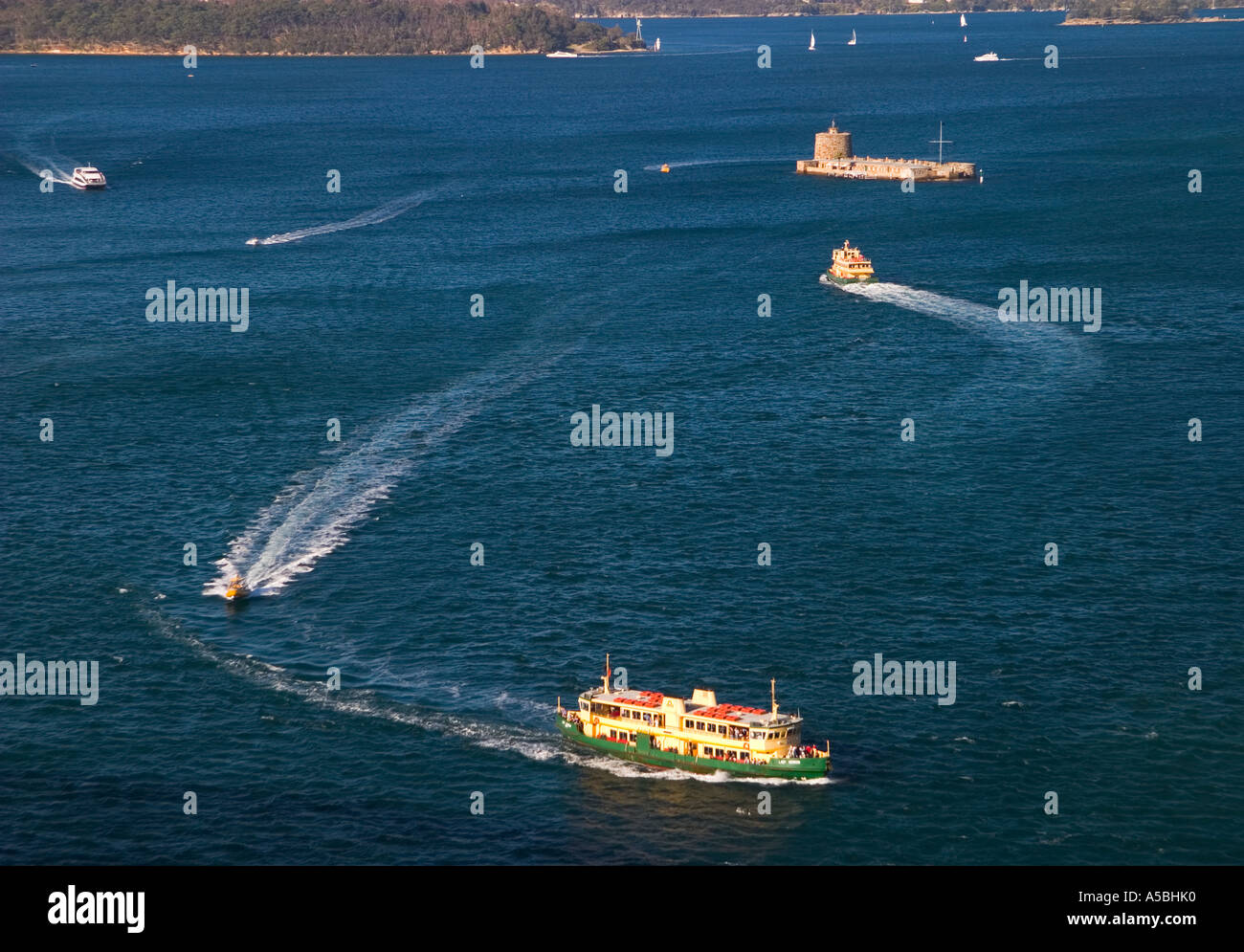 Busy boat traffic hi-res stock photography and images - Alamy