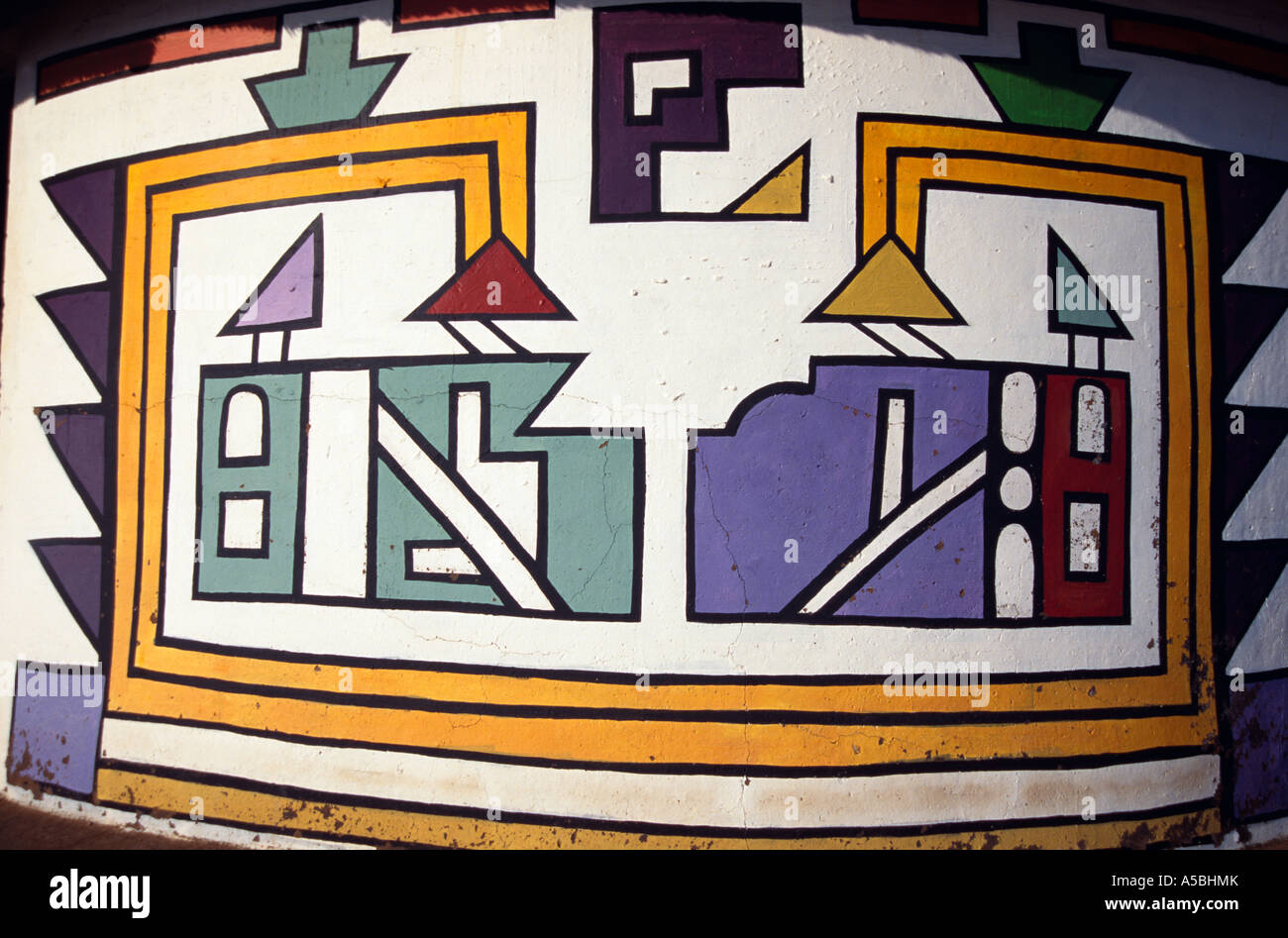 A colourful Ndebele artwork on a wall South Africa Stock Photo - Alamy