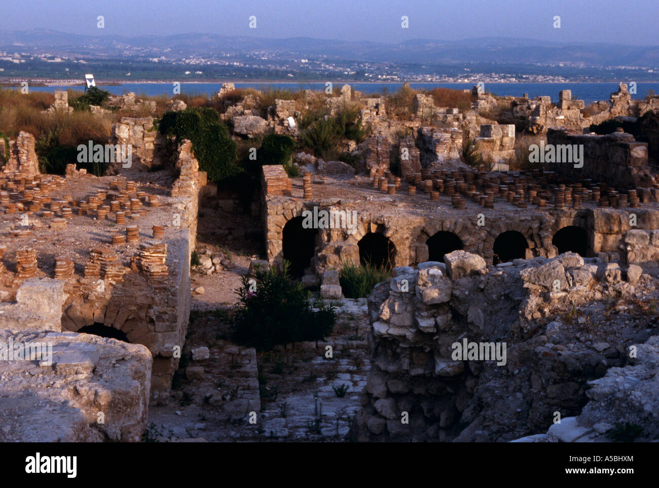 Tyre lebanon coast hi-res stock photography and images - Alamy