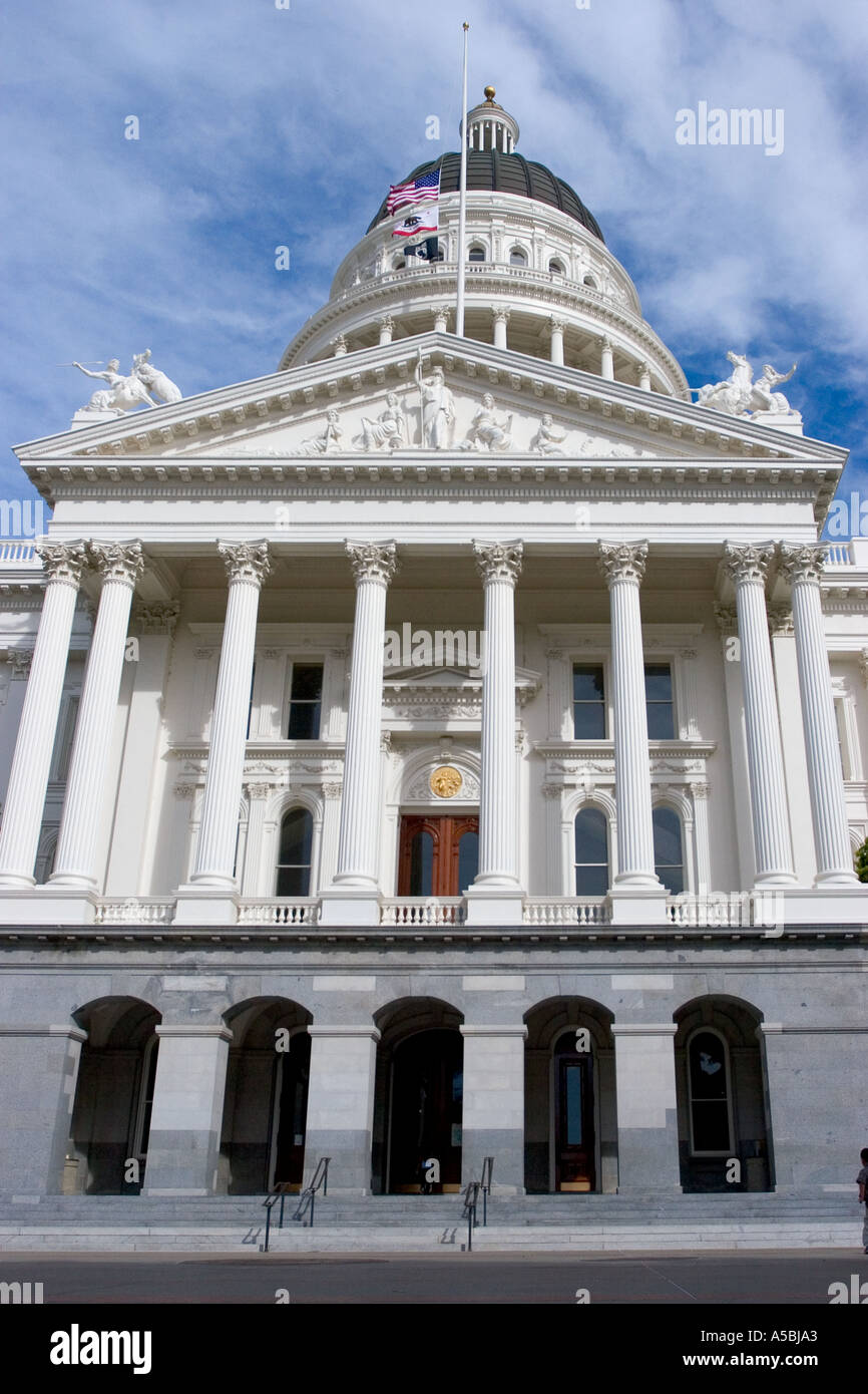 The California State Capitol building in Sacramento Stock Photo - Alamy