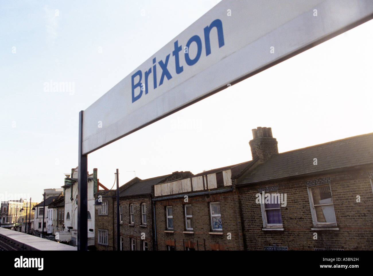 London brixton houses hi-res stock photography and images - Alamy