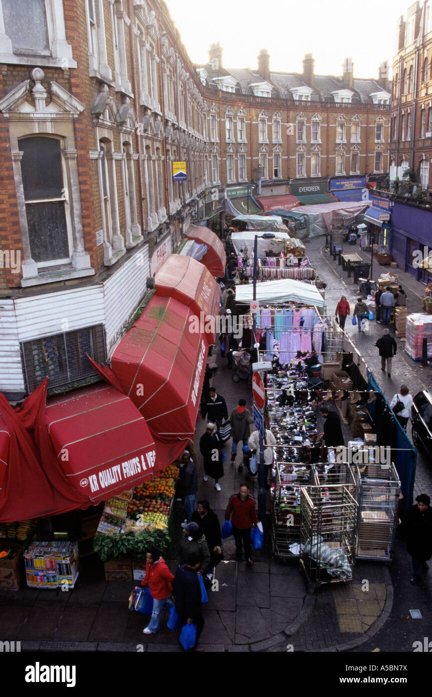 Busy market place selling hi-res stock photography and images - Alamy