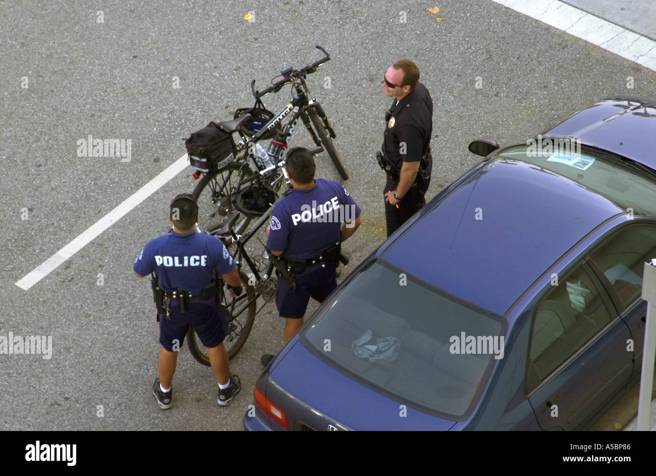 Lapd uniform hi-res stock photography and images - Alamy