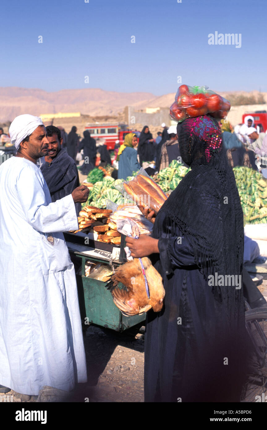 EGYPT LUXOR THEBES LOCAL FOOD MARKET Stock Photo - Alamy