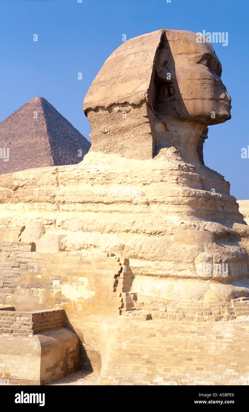 EGYPT CAIRO GIZA SPHINX AND THE GREAT PYRAMID Stock Photo - Alamy