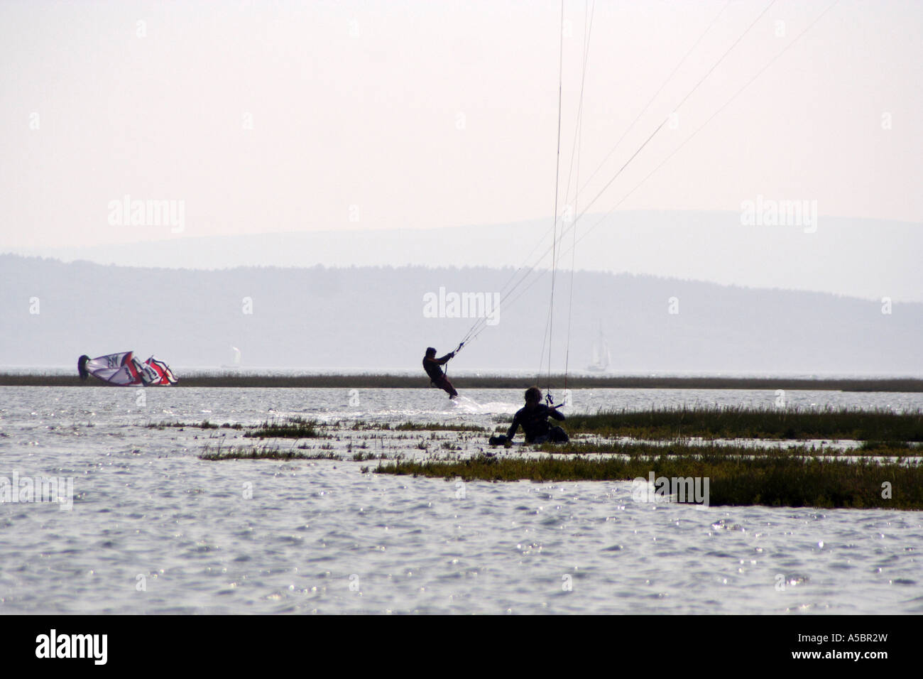 Kite surfing on the solent hi-res stock photography and images - Alamy