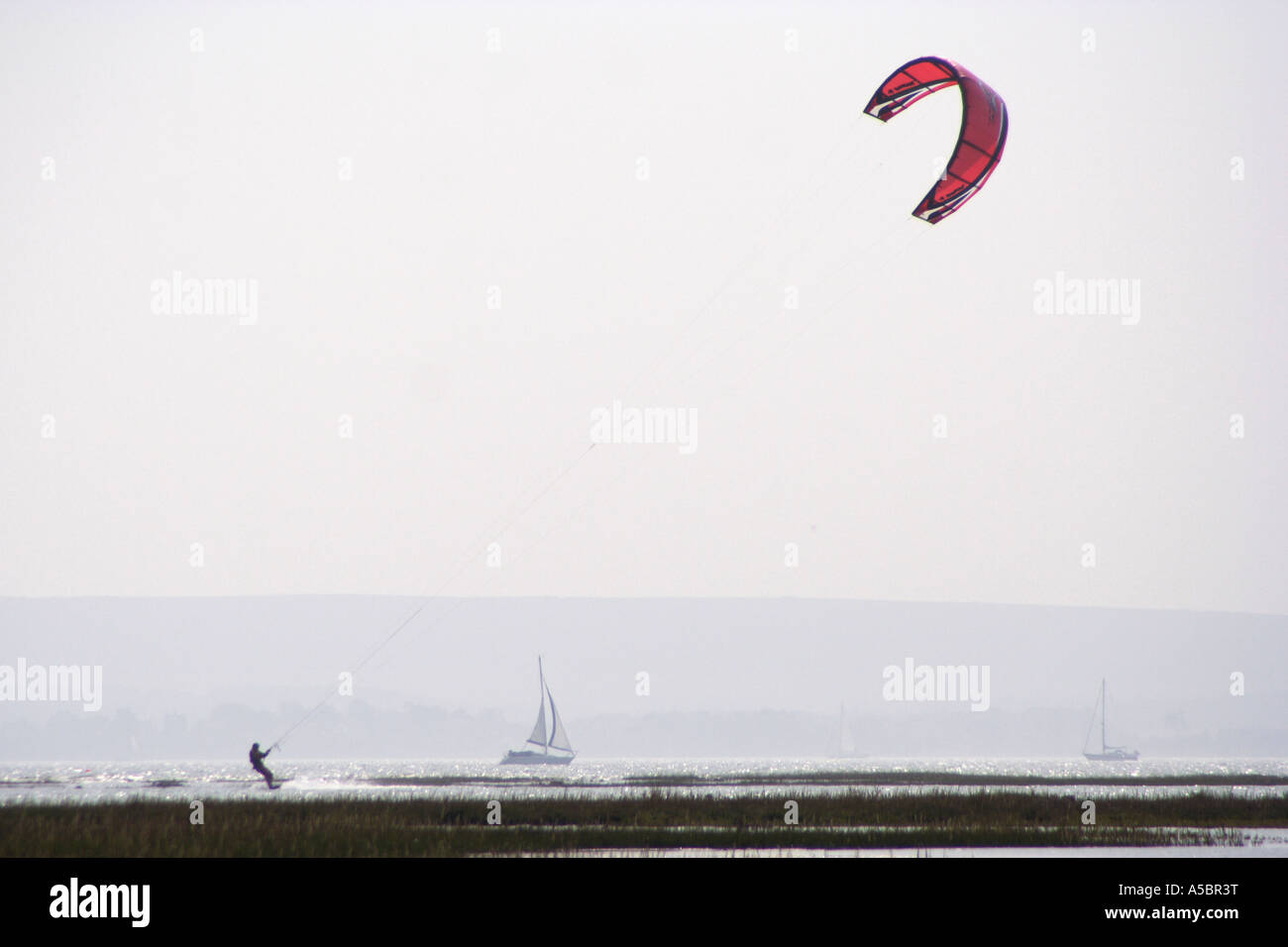 Kite surfing on the solent hi-res stock photography and images - Alamy
