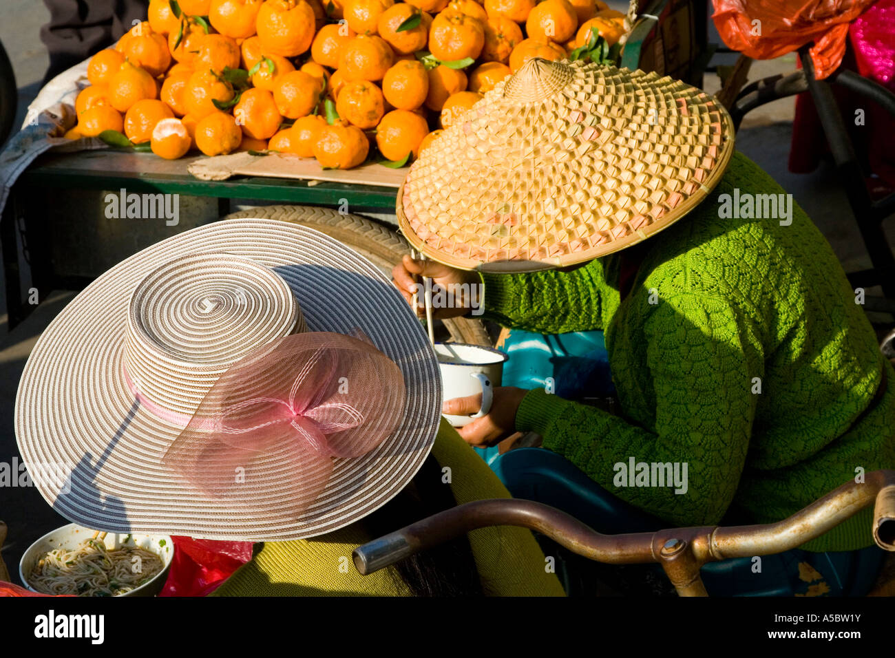 Menghai hi-res stock photography and images - Alamy