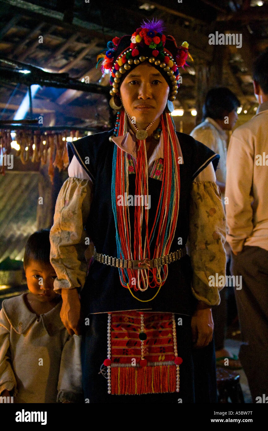 Young Akha Hani Woman Gelanghe, Xishuangbanna, Southern Yunnan, China ...