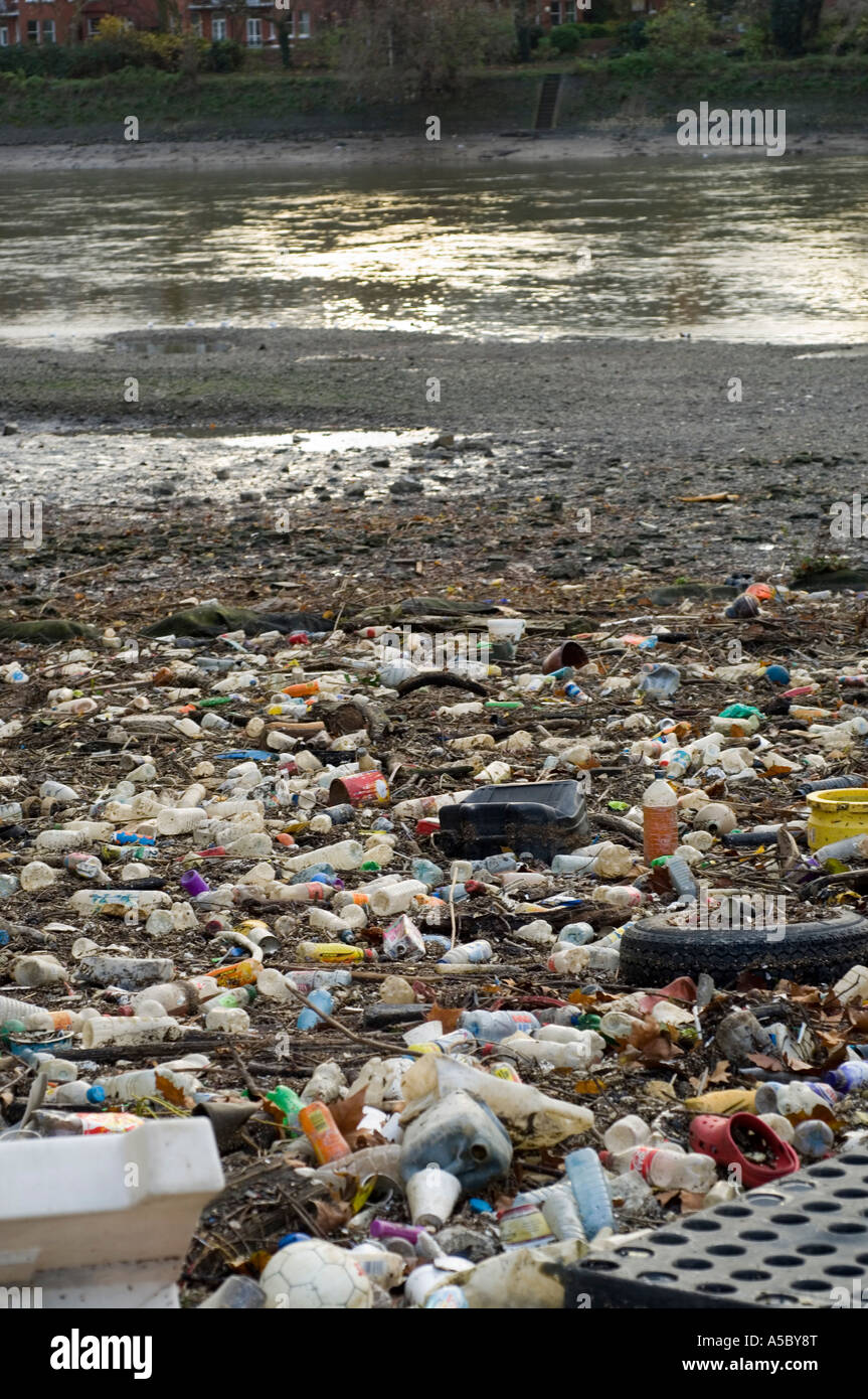 Thames london pollution hi-res stock photography and images - Alamy