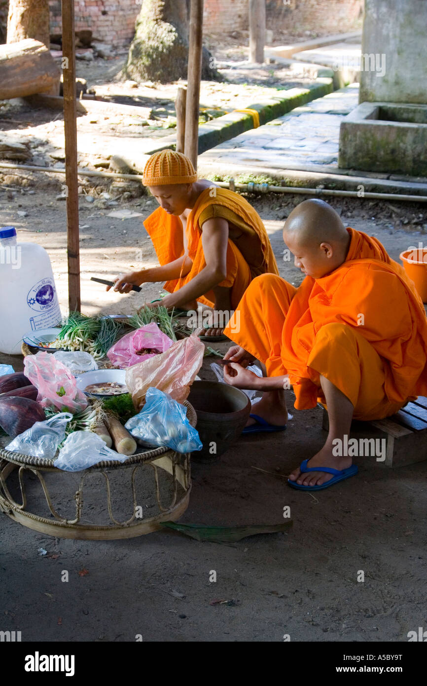 Novice cook hi-res stock photography and images - Alamy