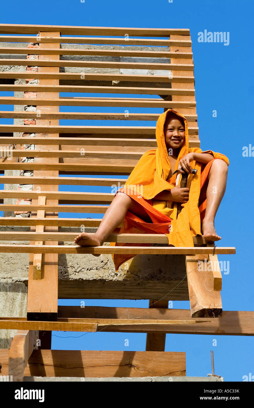 Novice Monk Helping Build a Temple Building Wat Simungkhun Hongsa Laos ...