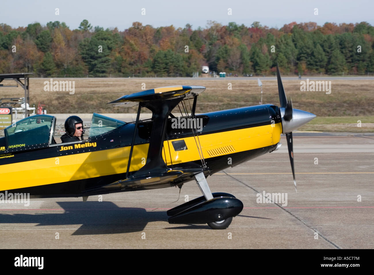 Jon Melby s Pitts S2B aerobatic plane Stock Photo - Alamy
