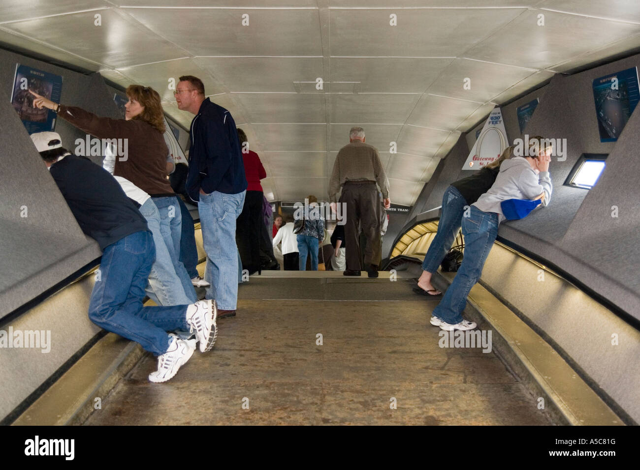St louis gateway arch interior hi-res stock photography and images - Alamy