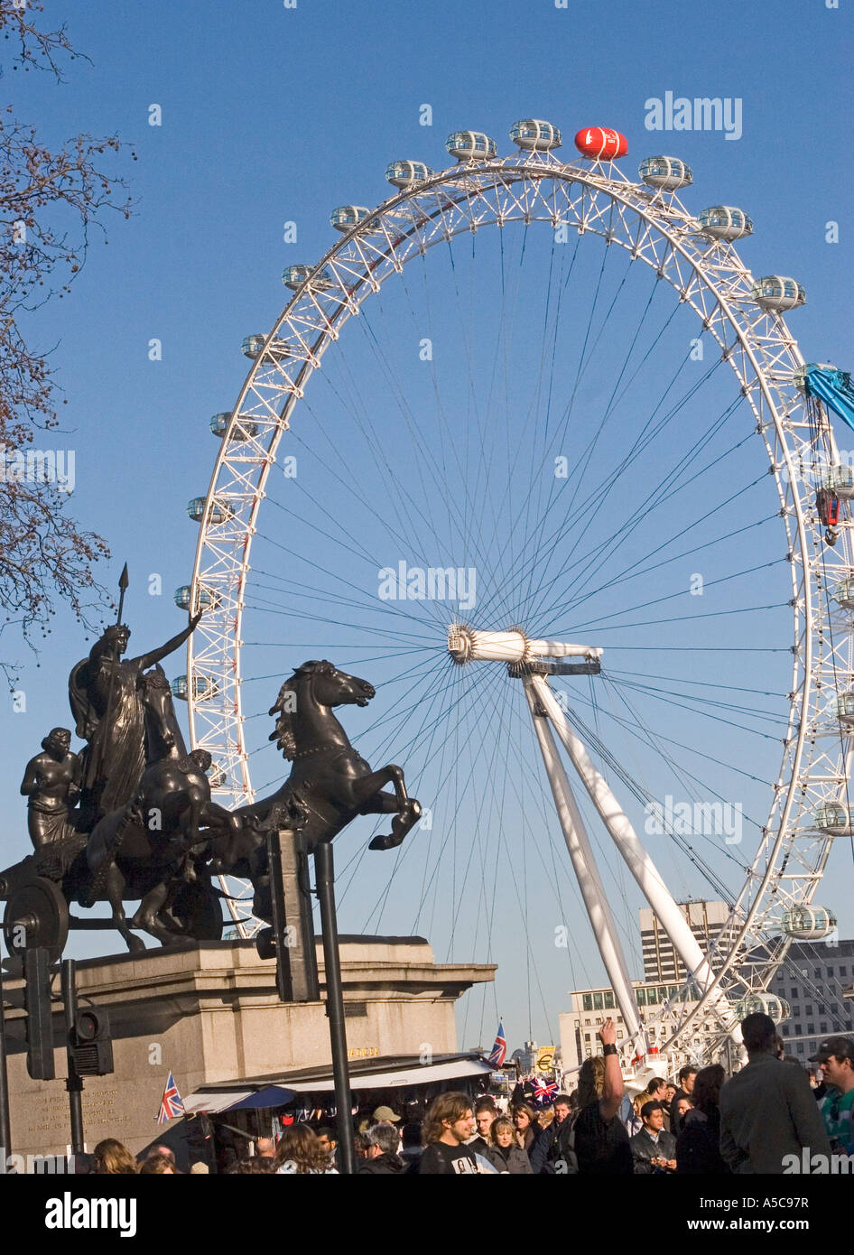 Statue of Boudica with chariot and leaping horses, located on ...