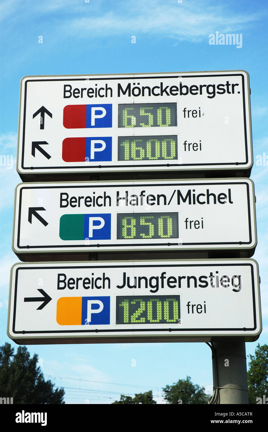 Available outdoor parking sign hi-res stock photography and images - Alamy