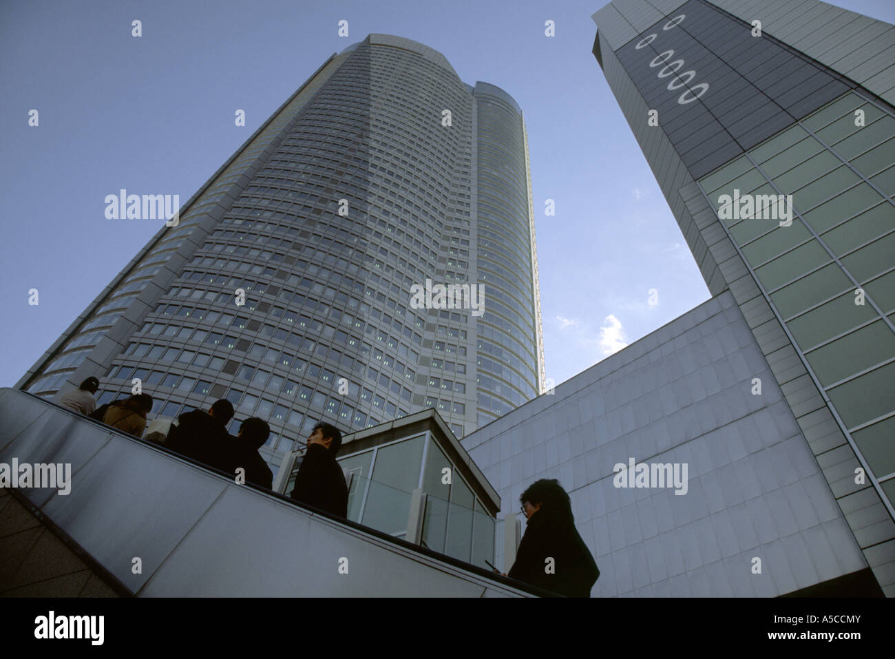 Roppongi Hills Mori Tower in Roppongi Tokyo, japan Stock Photo - Alamy