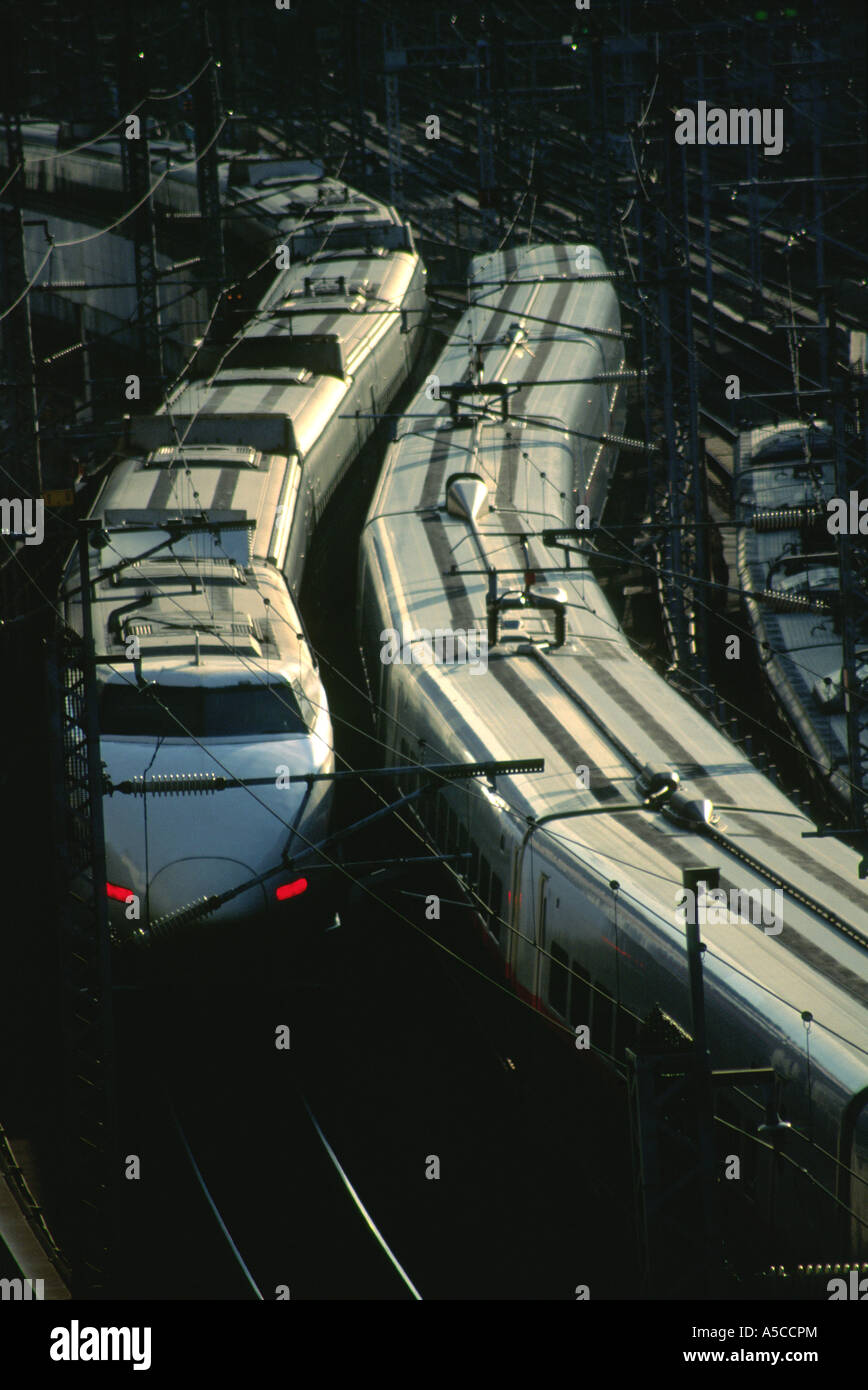 100 series shinkansen hi-res stock photography and images - Alamy