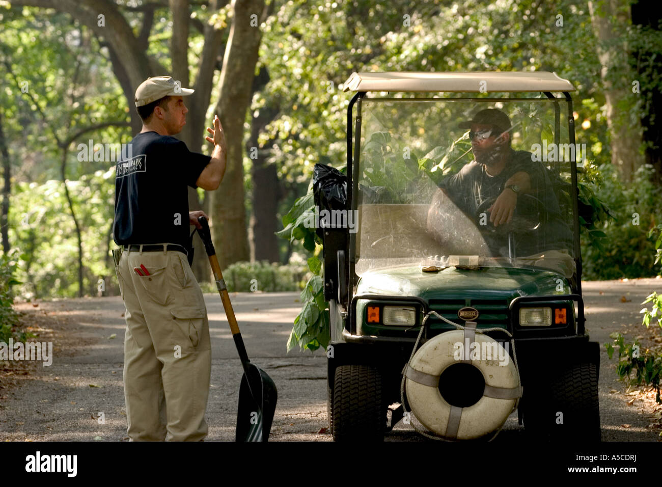 workers at central park new york Stock Photo - Alamy