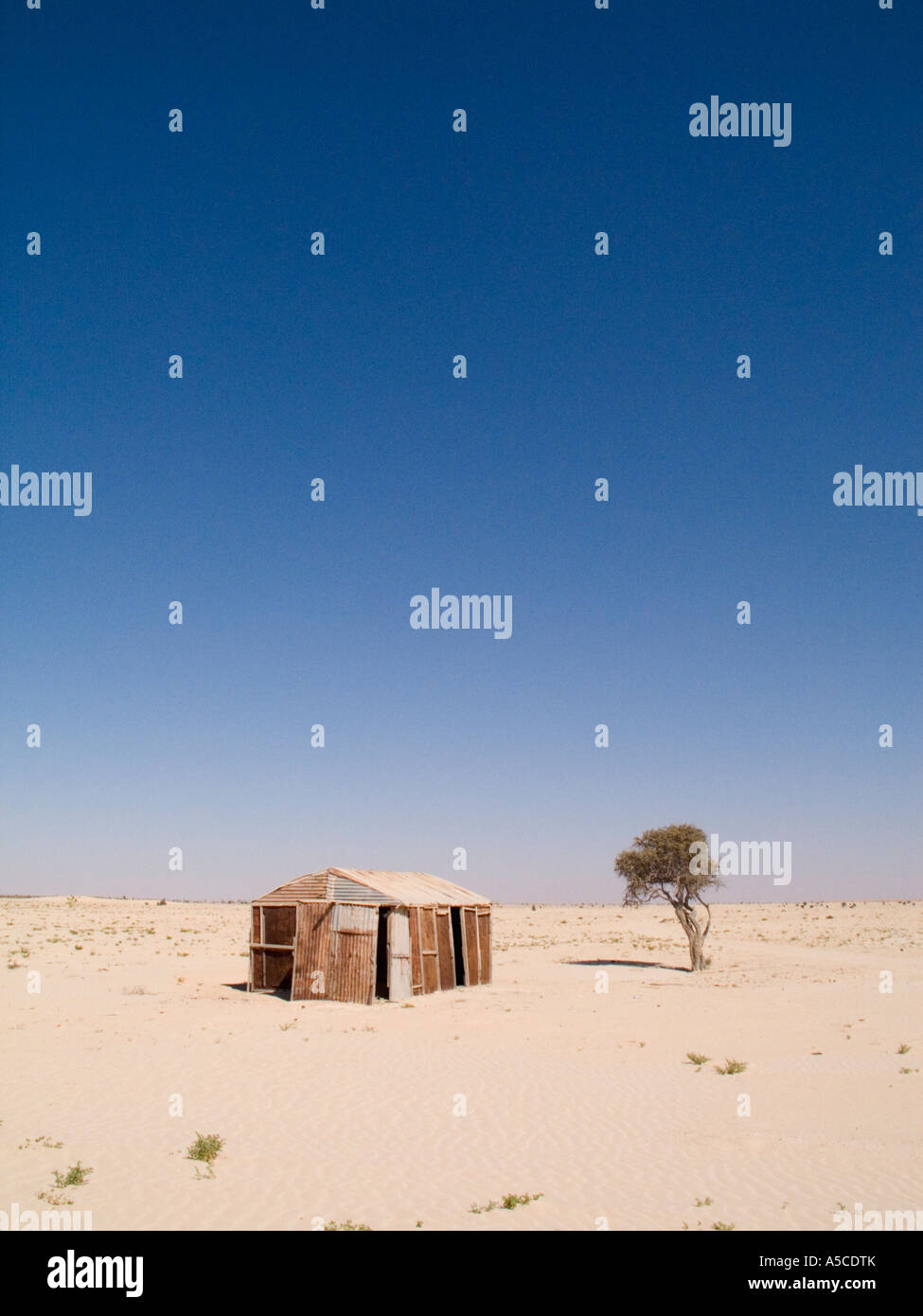 Abandoned hut in the Sahara desert, Mauritania, "west africa Stock ...
