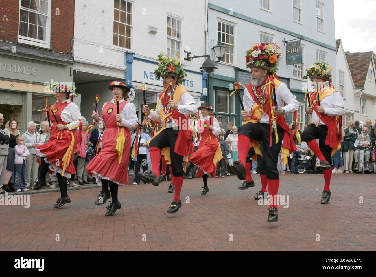 Morris dancers black and white hi-res stock photography and images - Alamy