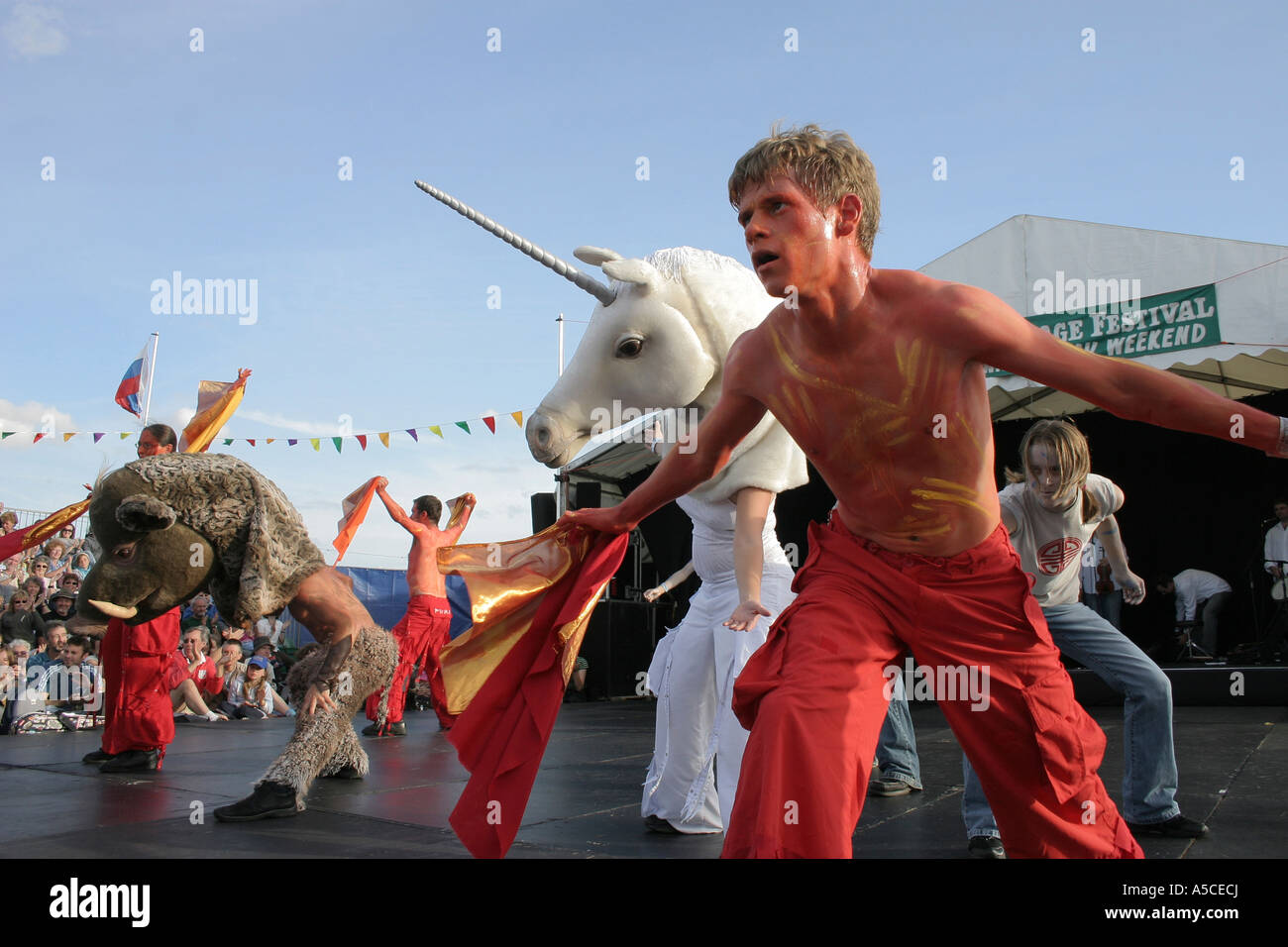 Dancers and animals from Morris Offsprings spectacular performance of ...