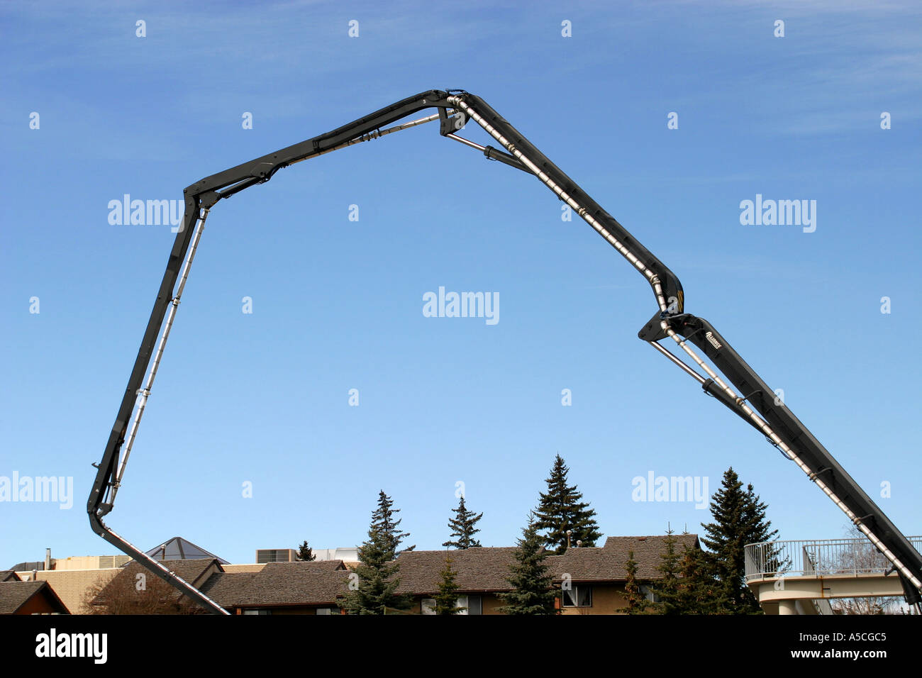 Right angle triangle building hi-res stock photography and images - Alamy