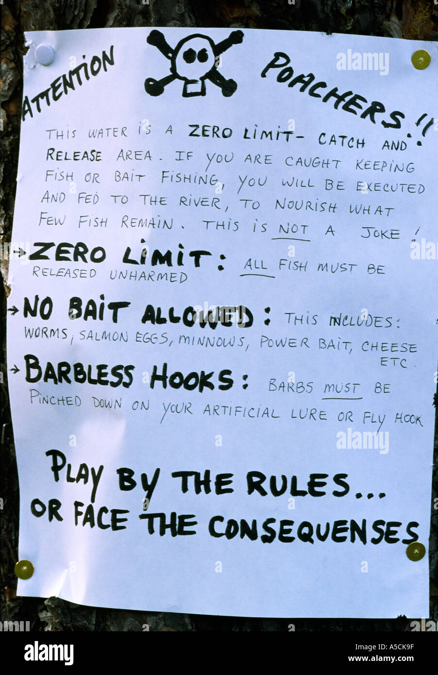 Warning sign poaching hi-res stock photography and images - Alamy